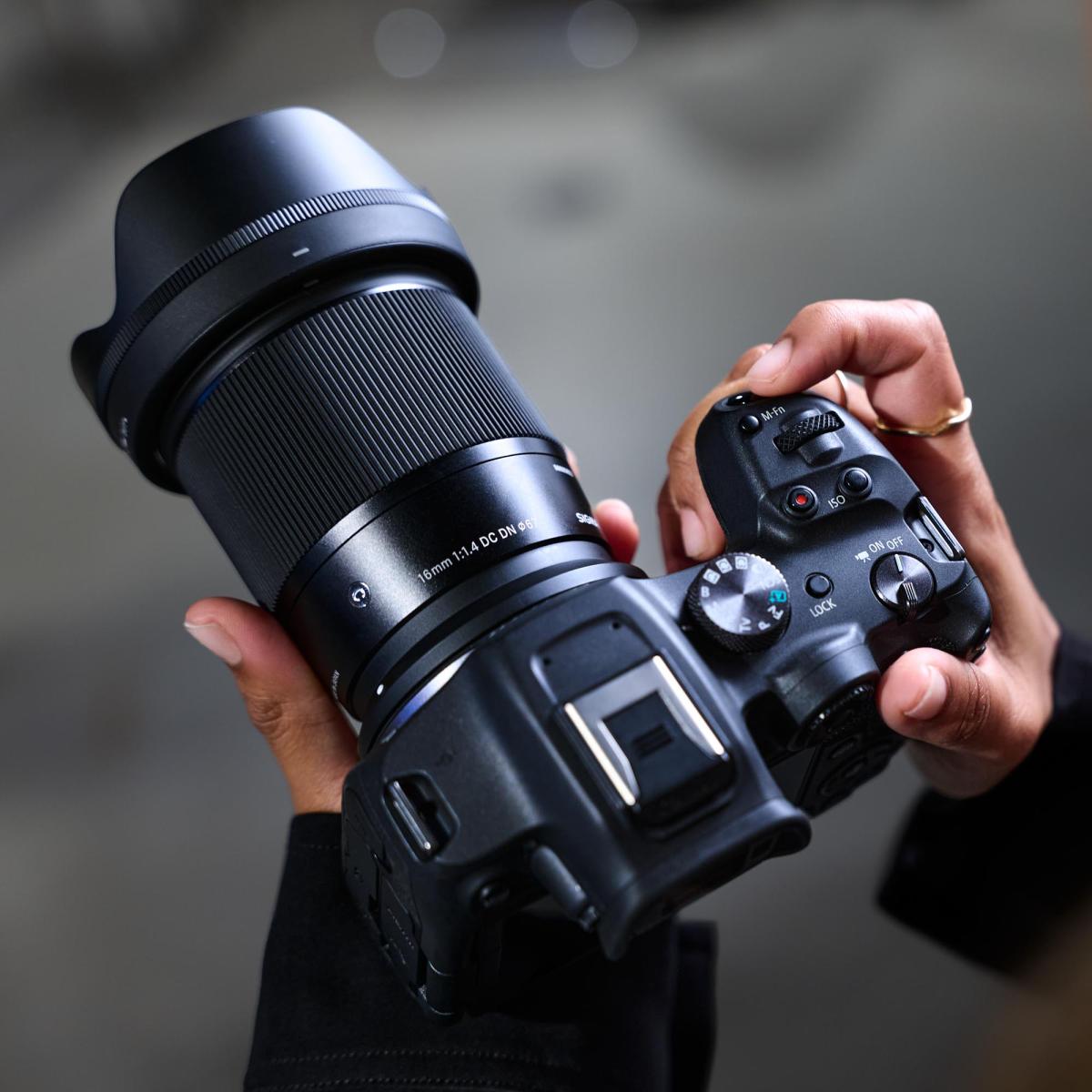 Sigma 16mm F1.4 DC DN Contemporary Canon RF-S Mount | Camtec Photo