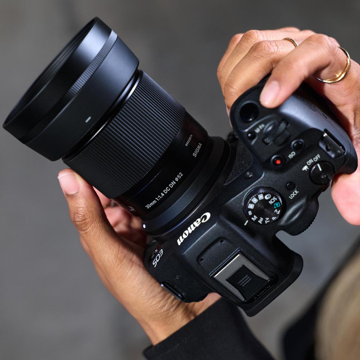 Sigma 30mm F1.4 DC DN Contemporary Canon RF-S Mount | Camtec Photo